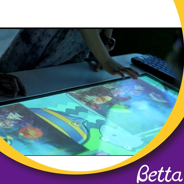 3D interactive wall projection smash ball games/interactive ball pool ...